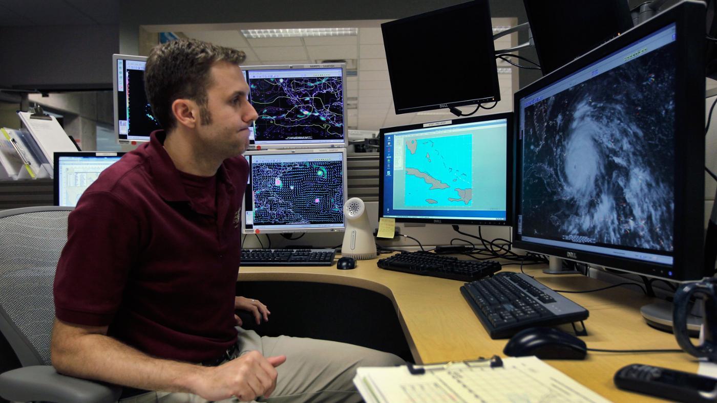 How Are Blizzards Predicted or Forecast?