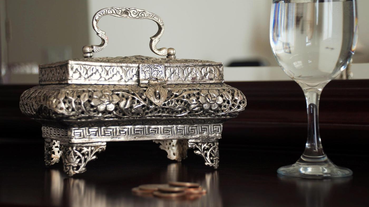 What Does an Imprint of "835" Mean on Silver?