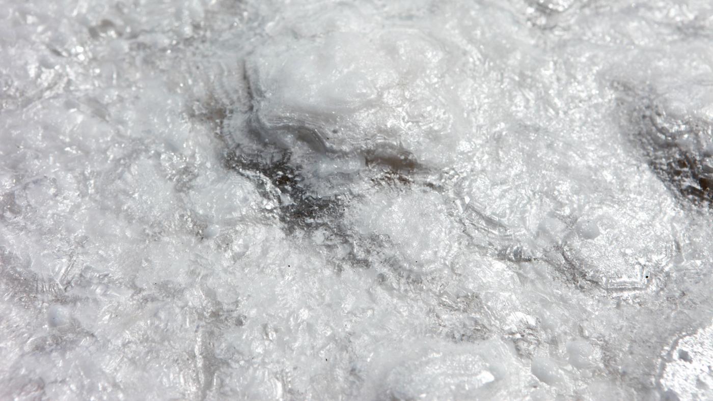 How to Separate a Mixture of Salt From Sand