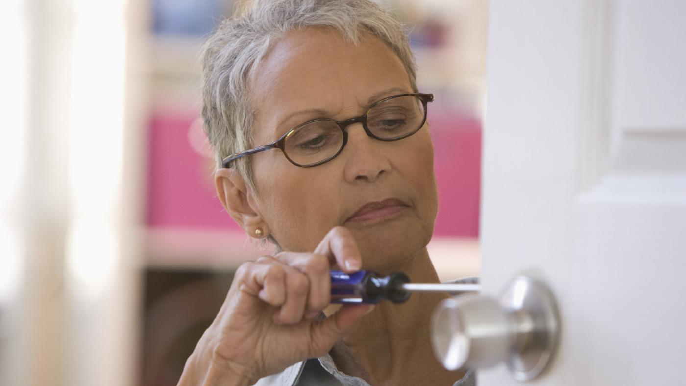 What Is the Function of a Screwdriver?