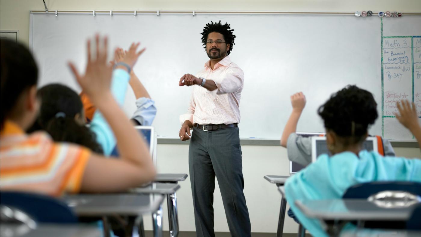 What Is the Definition of Traditional Curriculum?