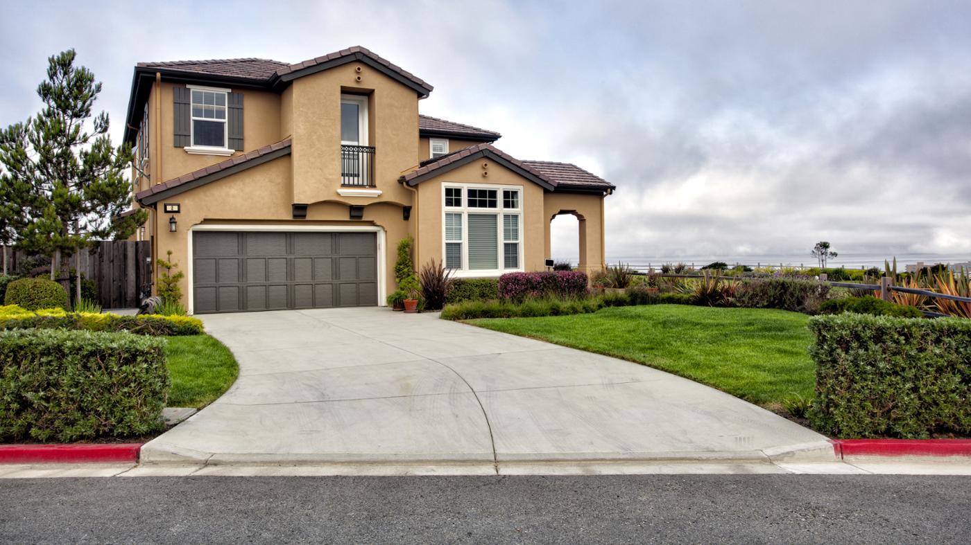 What Are Standard Driveway Lengths and Widths?