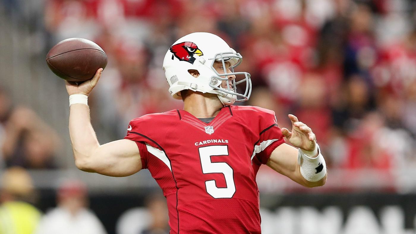 How Fast Does a Quarterback Throw a Football?