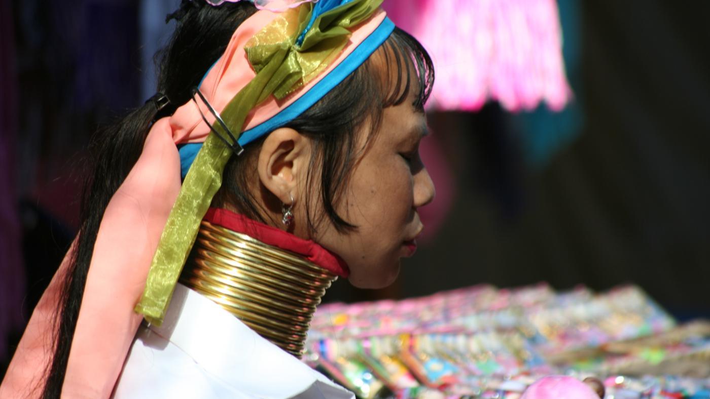 What Is the Average Neck Circumference for Women?