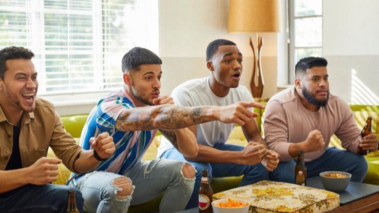 What Are Examples of Formal and Informal Groups?