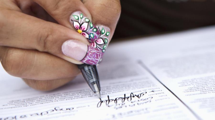 What Is a Rolling Contract?