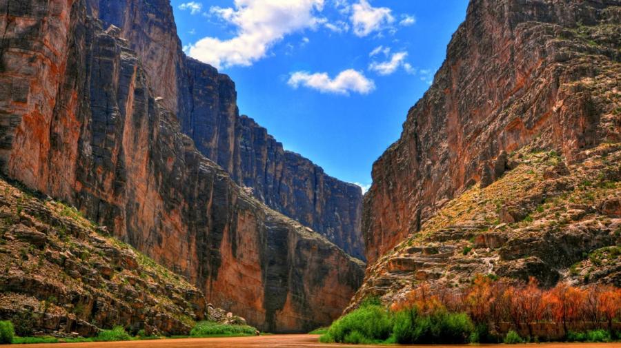 What Is the Difference Between a Canyon and a Gorge?
