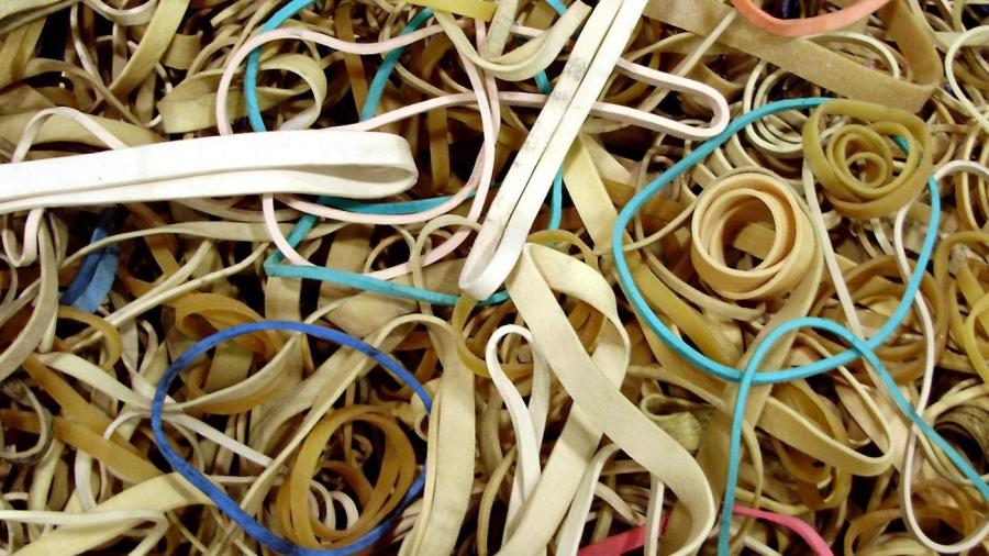 What Are Some Examples of Non-Conductive Materials?