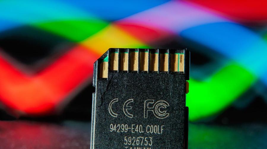 How Many Pictures Does a 4GB Memory Card Hold?