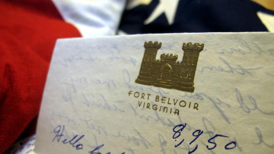 What Are Examples of a Complimentary Close in a Letter?